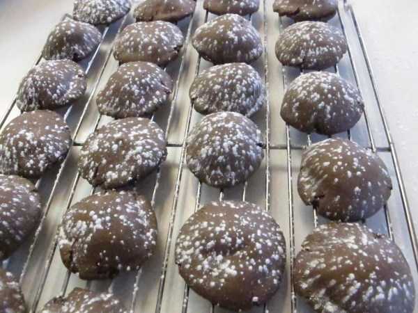 Chocolate Rolo Cookies | No Meals on Wheels